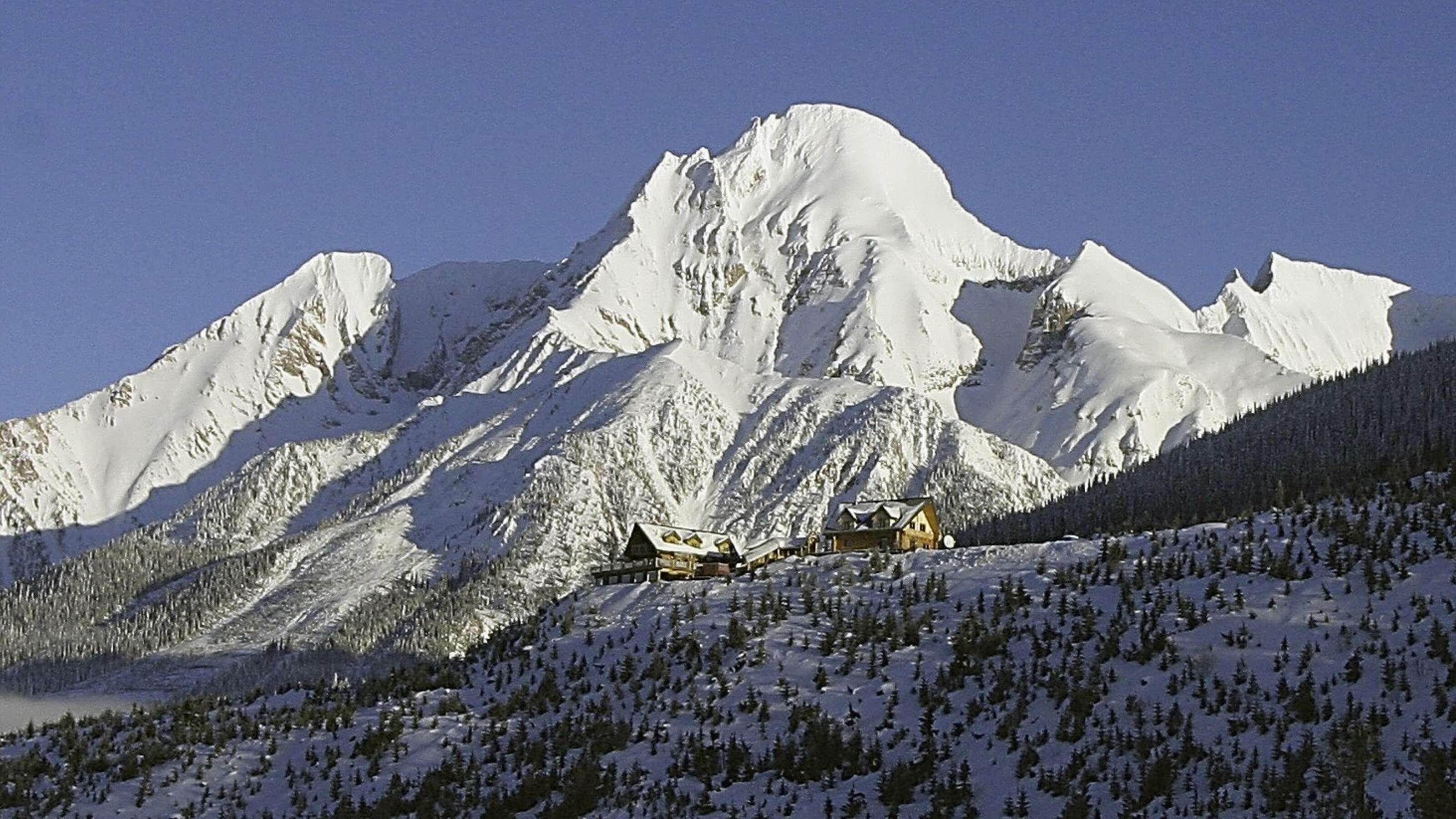 Mica Heli Beginnings | Mica Heliskiing